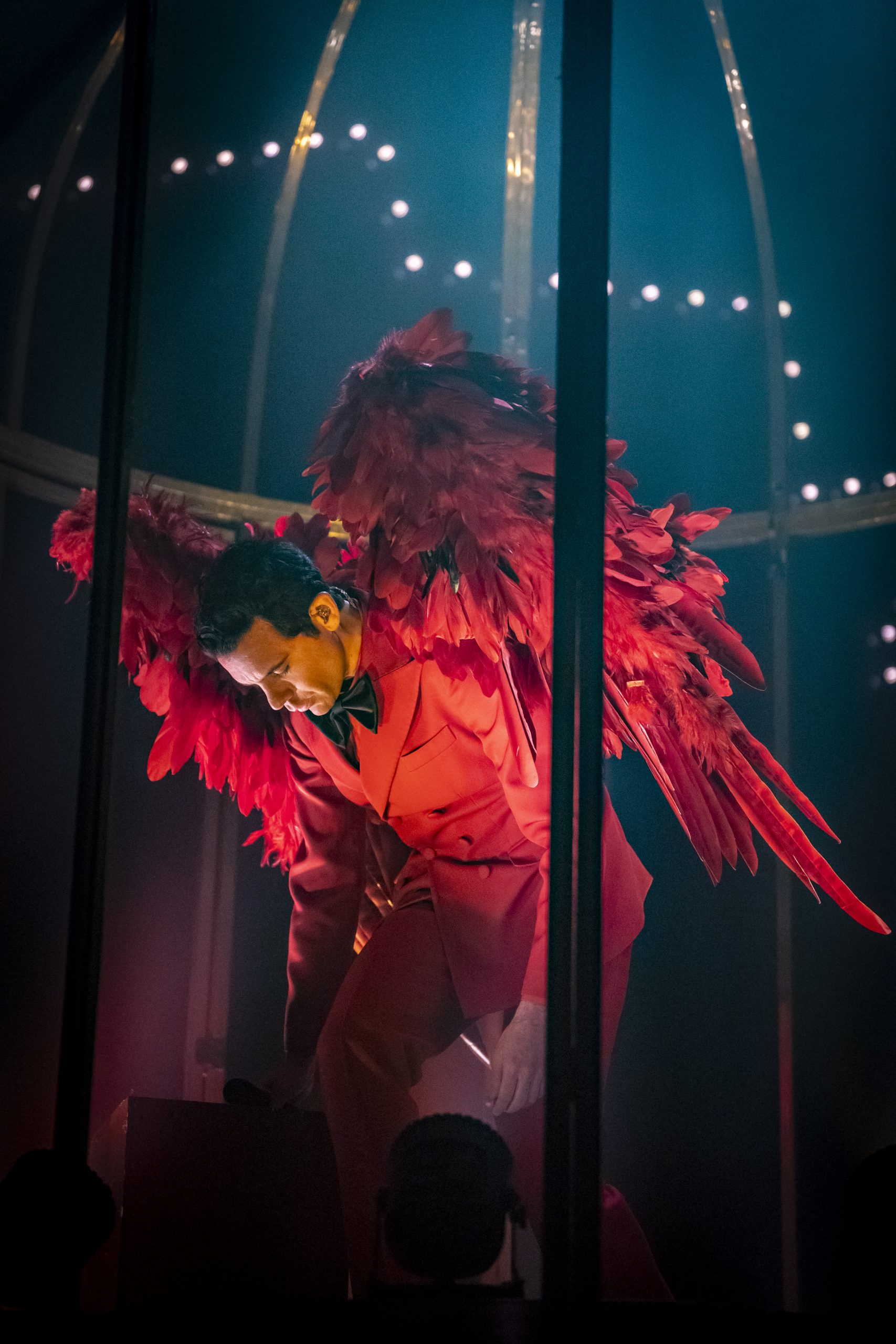 APOCALYPSE CALYPSO TOUR ARRIVES IN UK | Mika